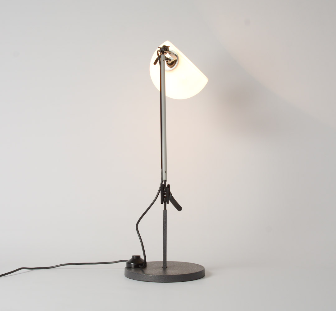 Aggregato Table Lamp by Enzo Mari - Vintage Design Point