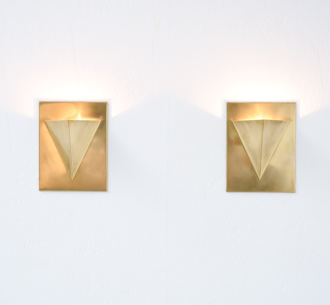 Pair of Geometric Brass Wall Lamps of the 1970s - Vintage Design Point