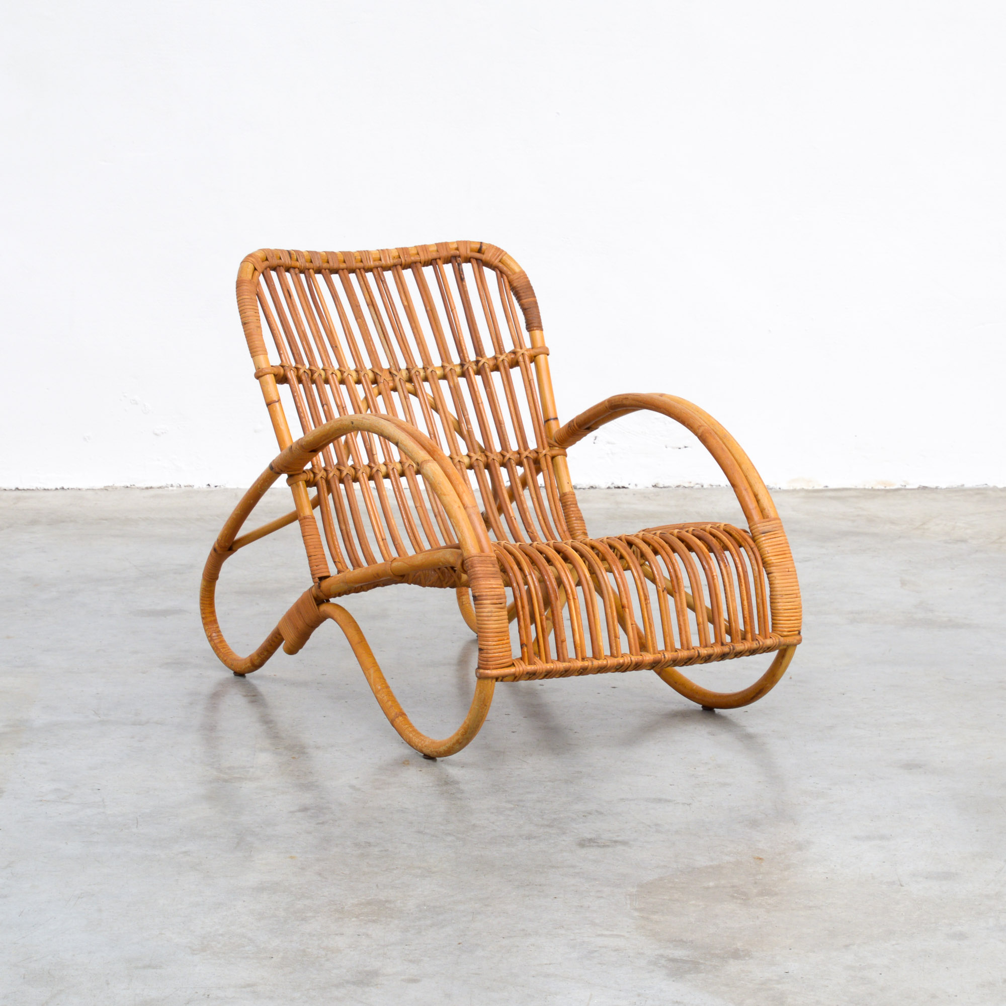 Low Rattan Easy Chair - Vintage Design Point
