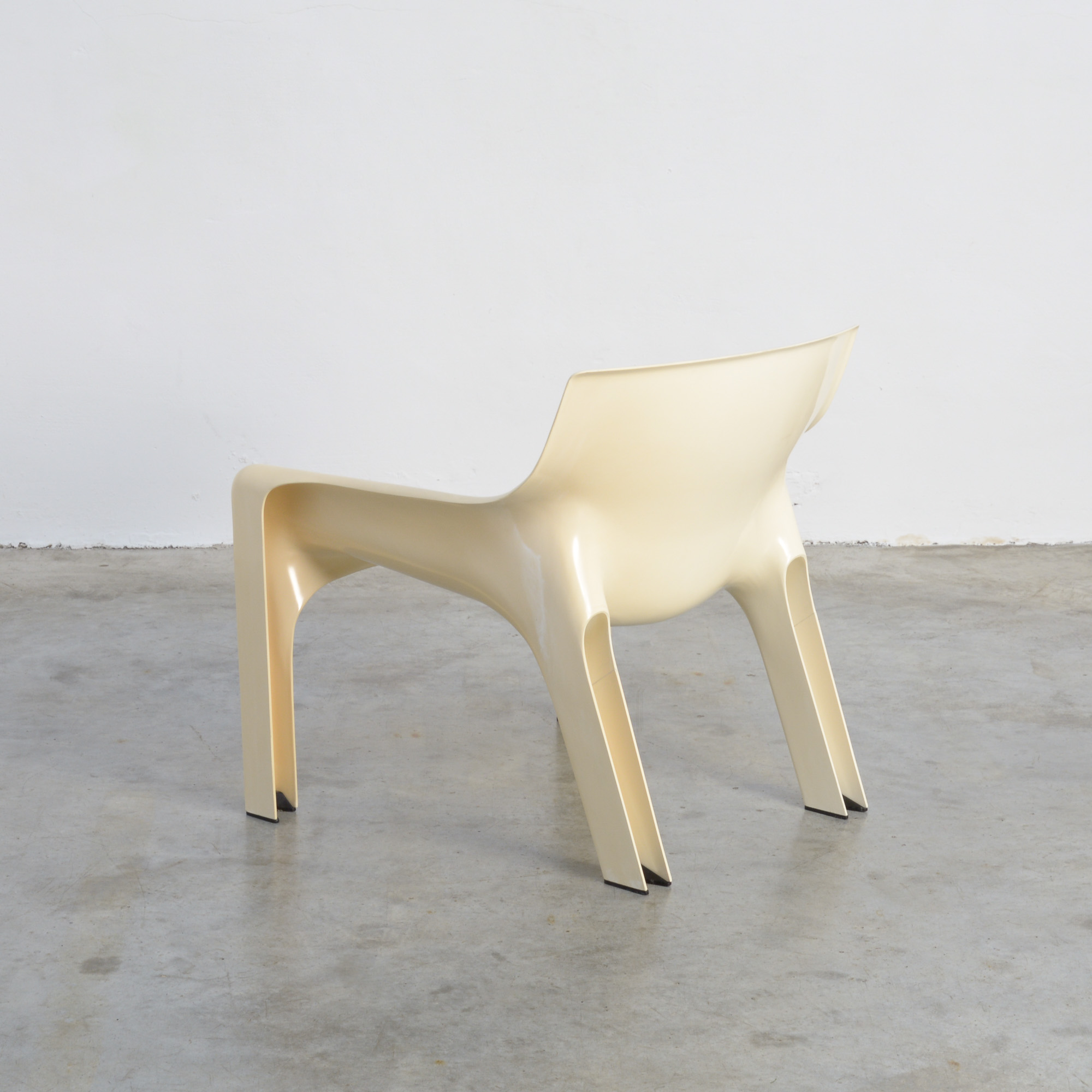 Vicario Chair by Vico Magistretti for Artemide - Vintage Design Point Vicario Chair by Vico Magistretti for Artemide - Vintage Design Point