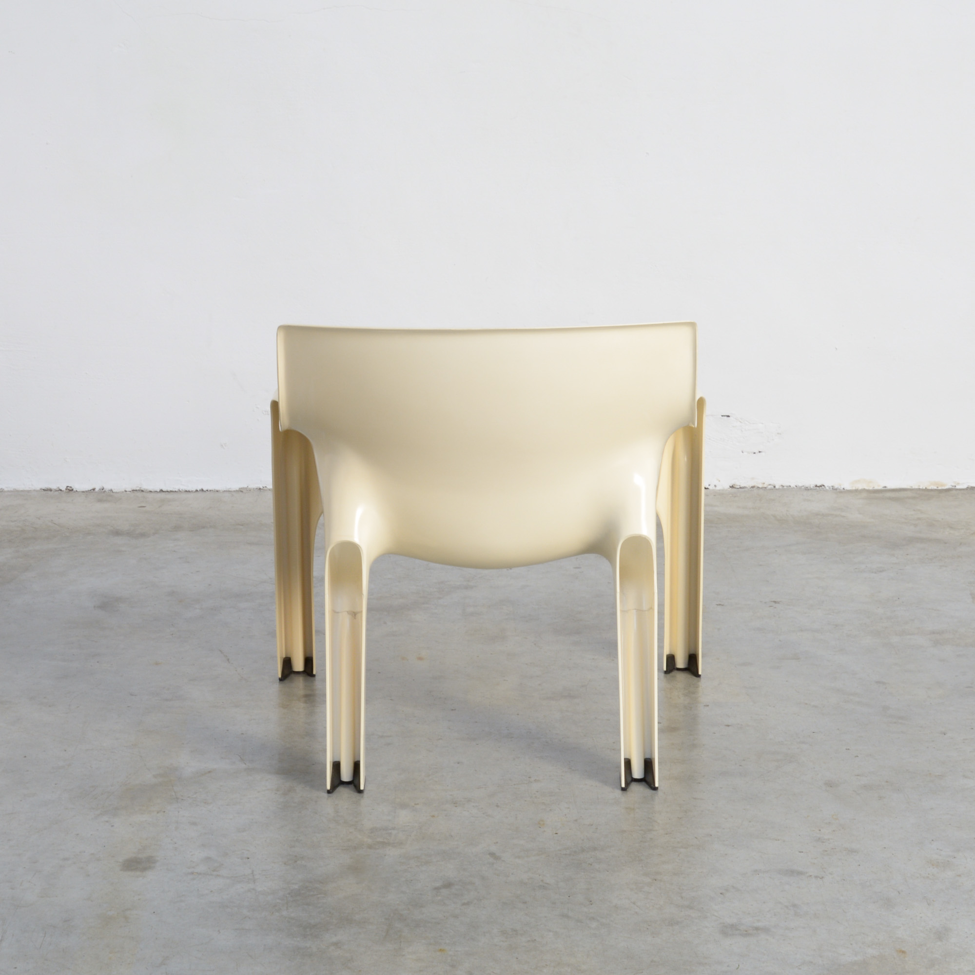 Vicario Chair by Vico Magistretti for Artemide - Vintage Design Point Vicario Chair by Vico Magistretti for Artemide - Vintage Design Point