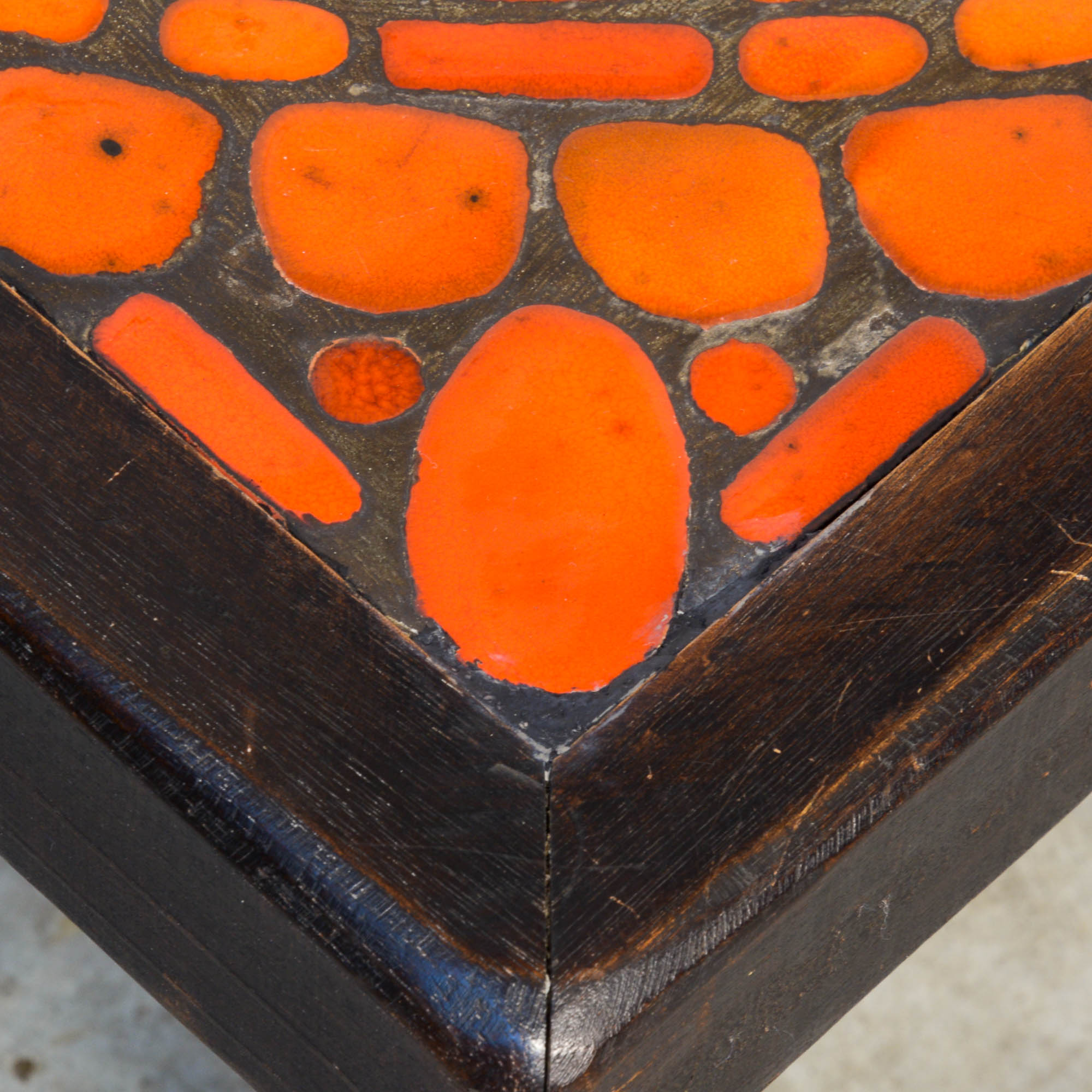 Red Ceramic Side Table - Vintage Design Point