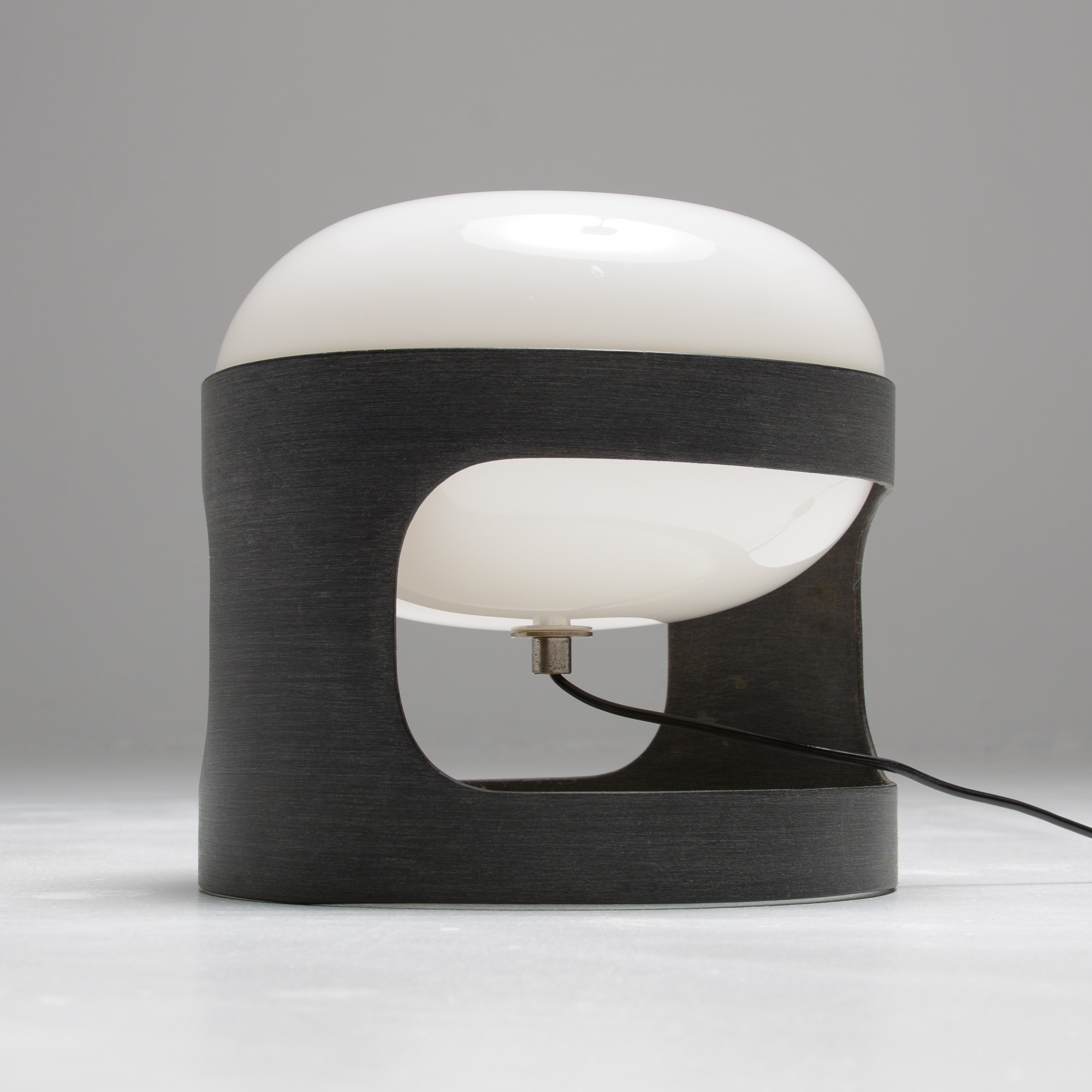Ebanil KD 27 Table Lamp by Joe Colombo - Vintage Design Point Ebanil KD 27 Table Lamp by Joe Colombo - Vintage Design Point