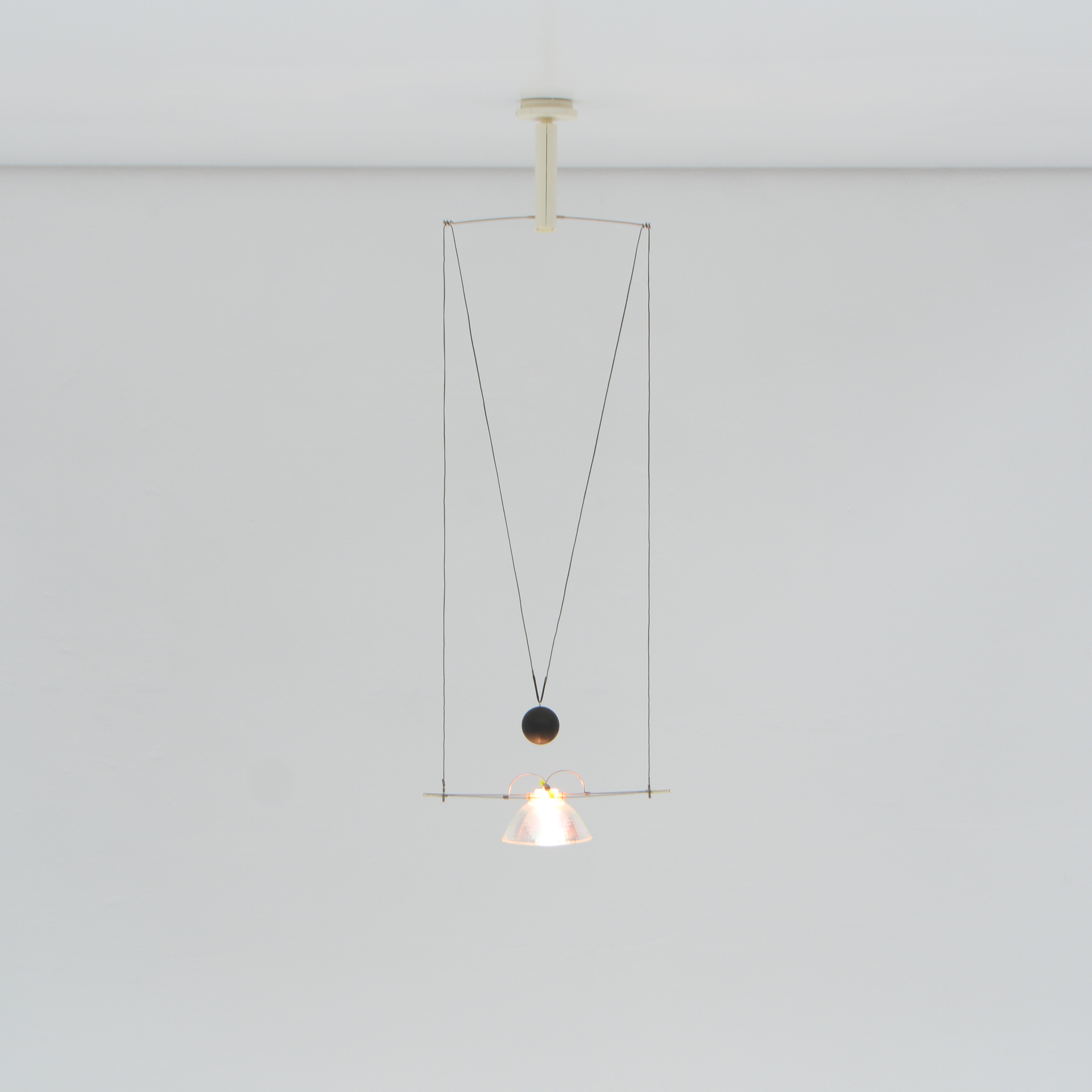 Ilo Ilu Kinetic Light Sculpture by Ingo Maurer - Vintage Design Point