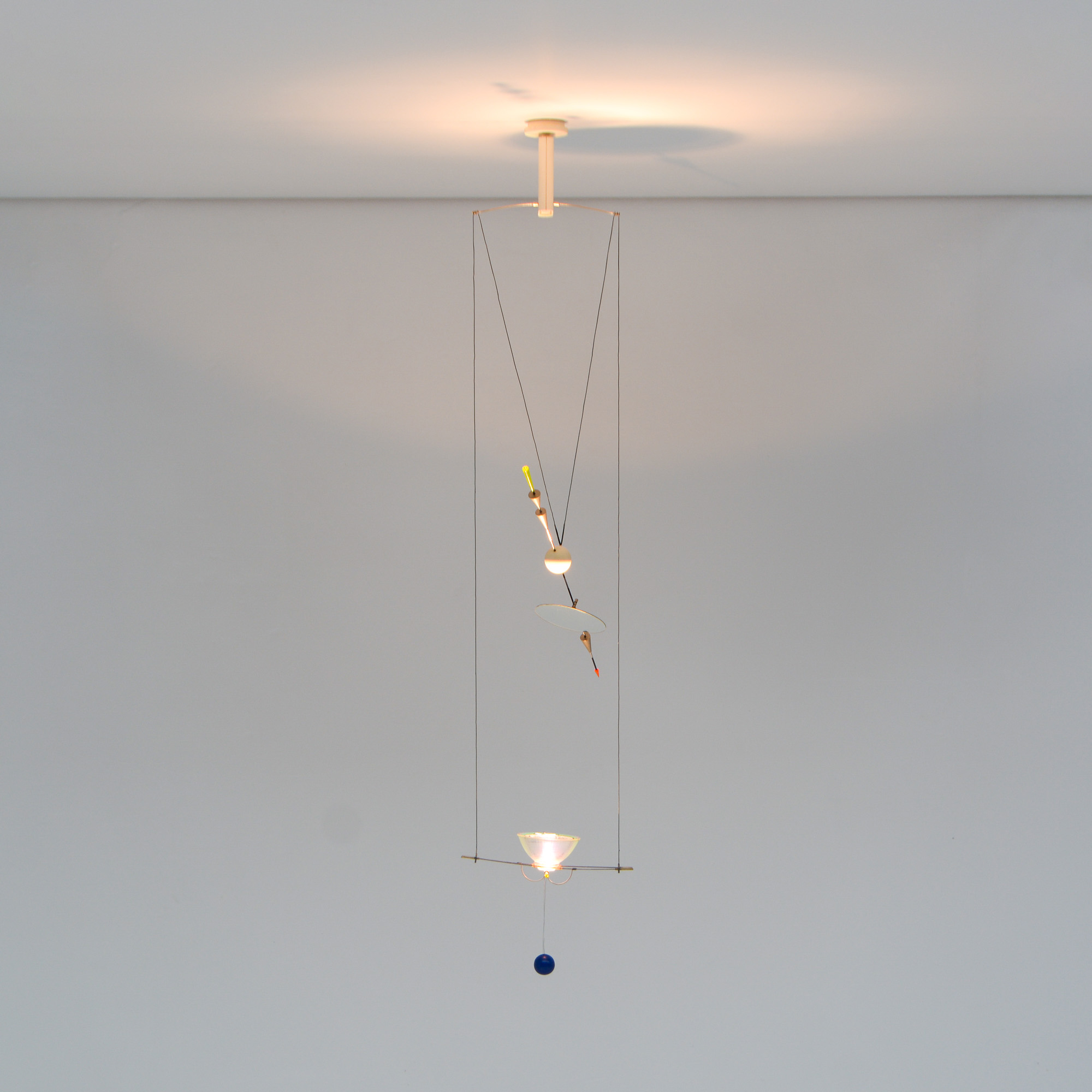 Ilo Ilu Kinetic Light Sculpture by Ingo Maurer - Vintage Design Point