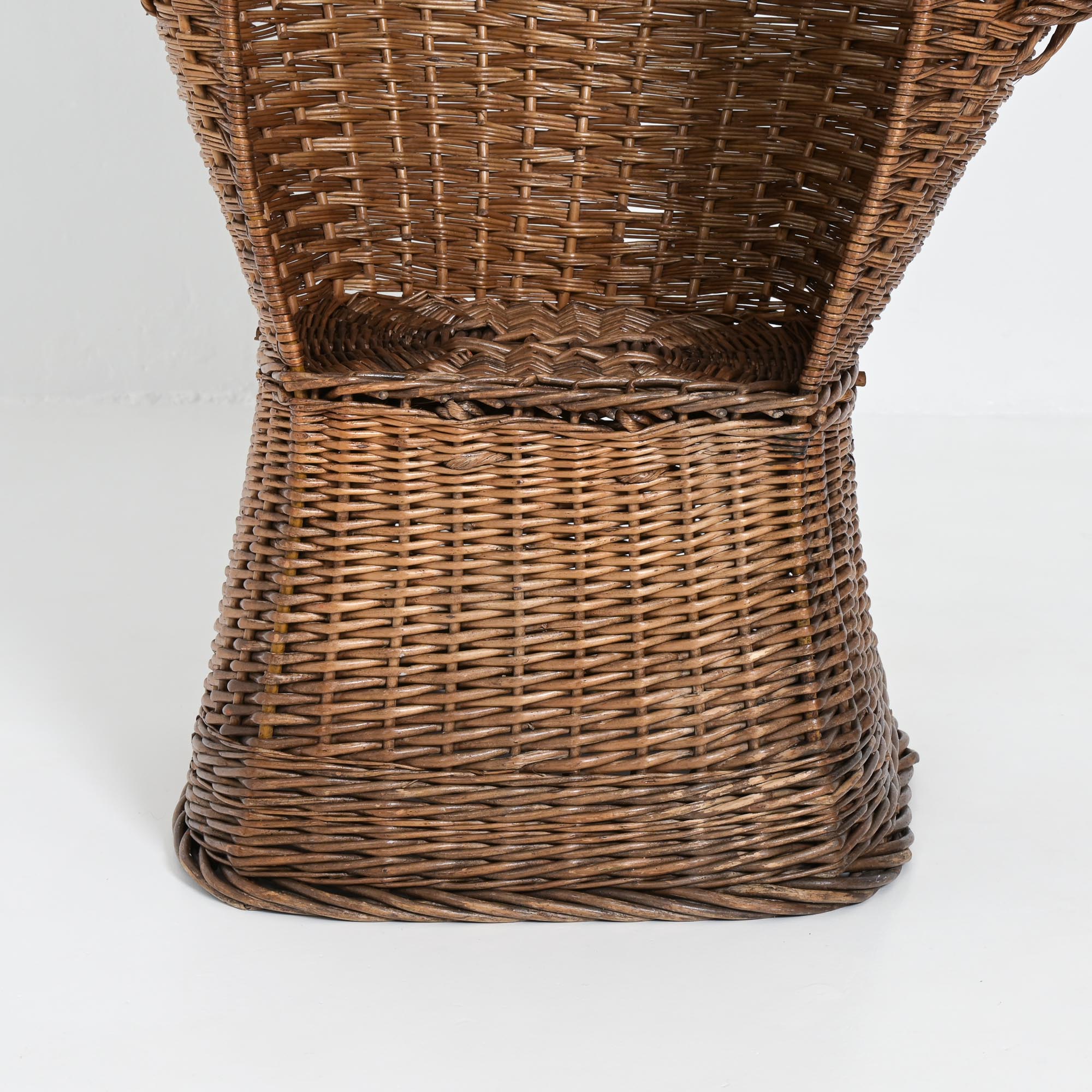 Old Rattan Egg Chair - Vintage Design Point